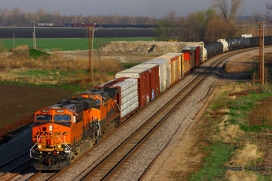 Eastbound BNSF Mixed Freight Train
